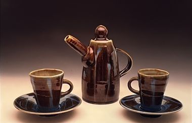 The Clay Studio | Alec Karros: Domestic Pottery